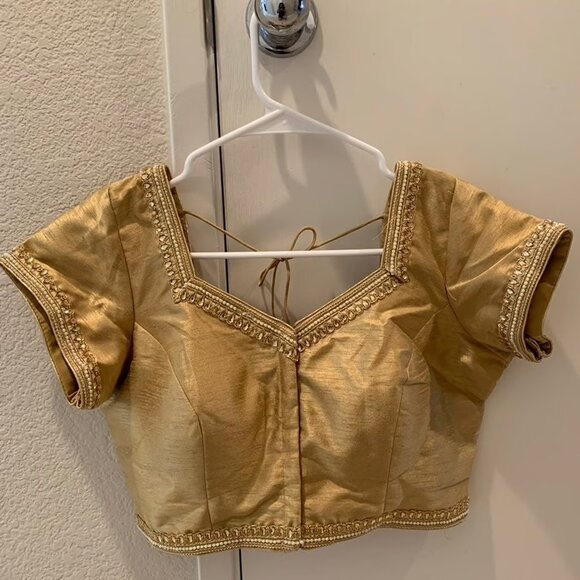 Saree Blouses | Nwot Gold Raw Silk Saree Blouse Ethnic With Inbuilt Bra ...